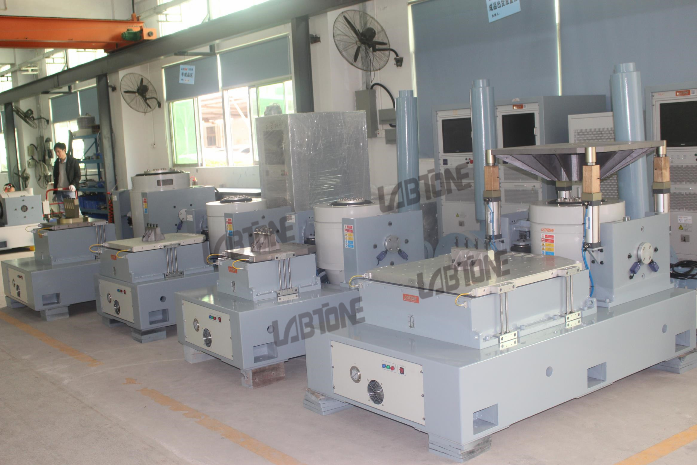 Mil Std 810g Vibration Testing Machine Automotive For Transport Simulation Vibration Test