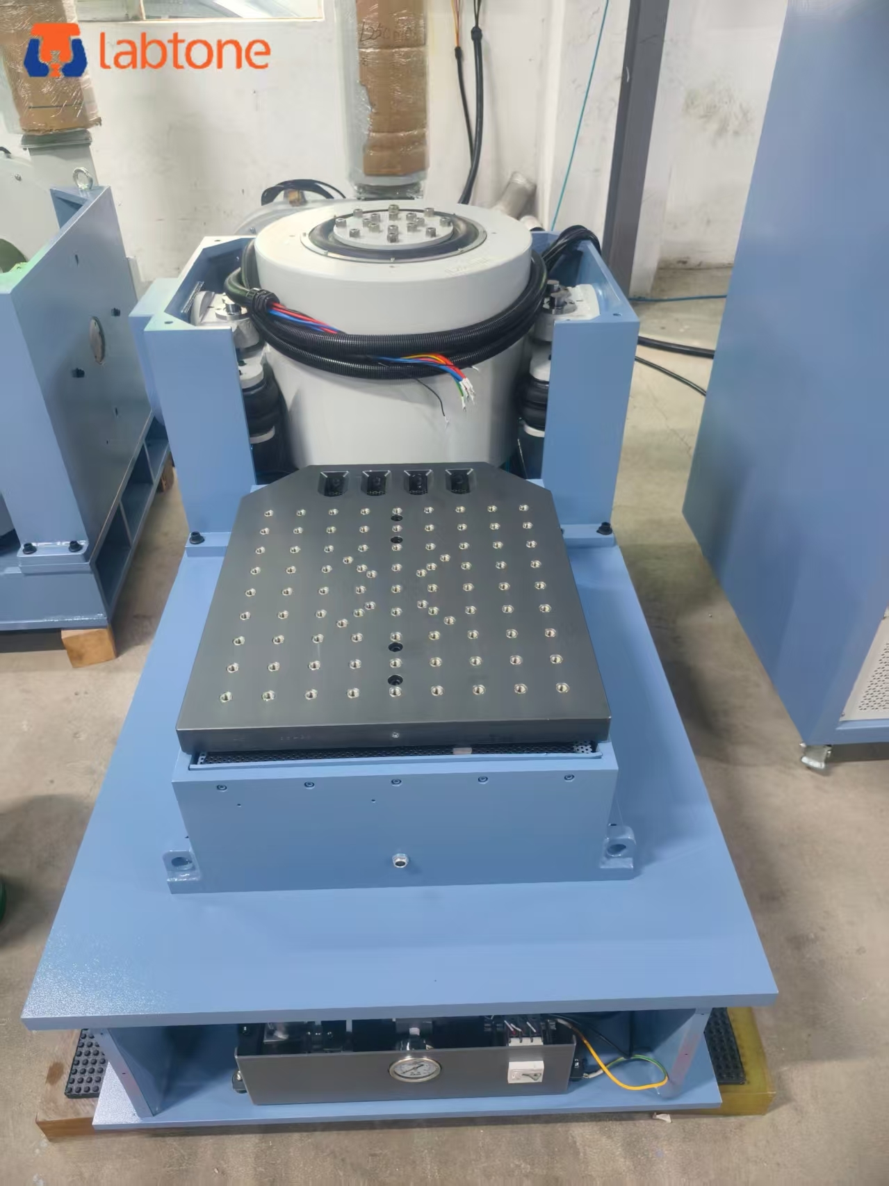 Electrodynamic Vibration Shaker System with Head Expander and ...